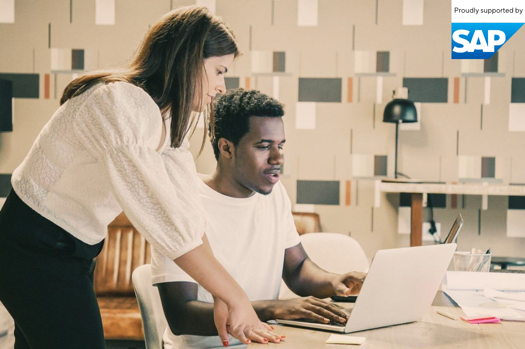 Educate to Employ – das Programm, das Frauen und Quereinsteiger:innen zu Tech Finance Berater ...